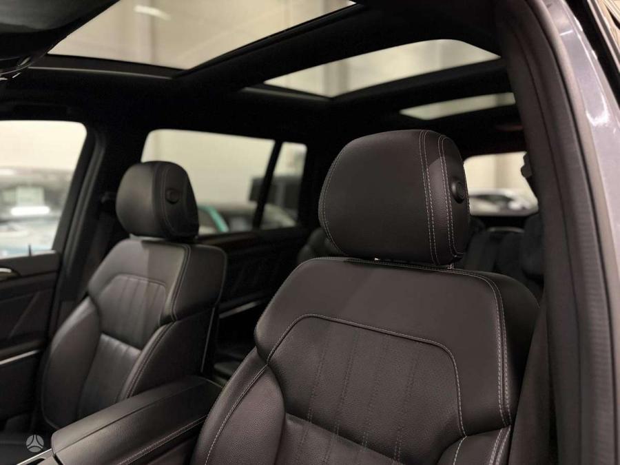 Black Mercedes-Benz GL 350 2013 in Vilnius, with an engine capacity of 2.99 L and mileage of 101 thousand km for 22290 €, photo 17 on AUTOMOTO.COM.LV