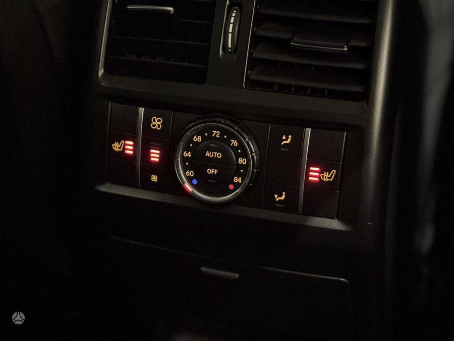 Black Mercedes-Benz GL 350 2013 in Vilnius, with an engine capacity of 2.99 L and mileage of 101 thousand km for 22290 €, photo 31 on AUTOMOTO.COM.LV