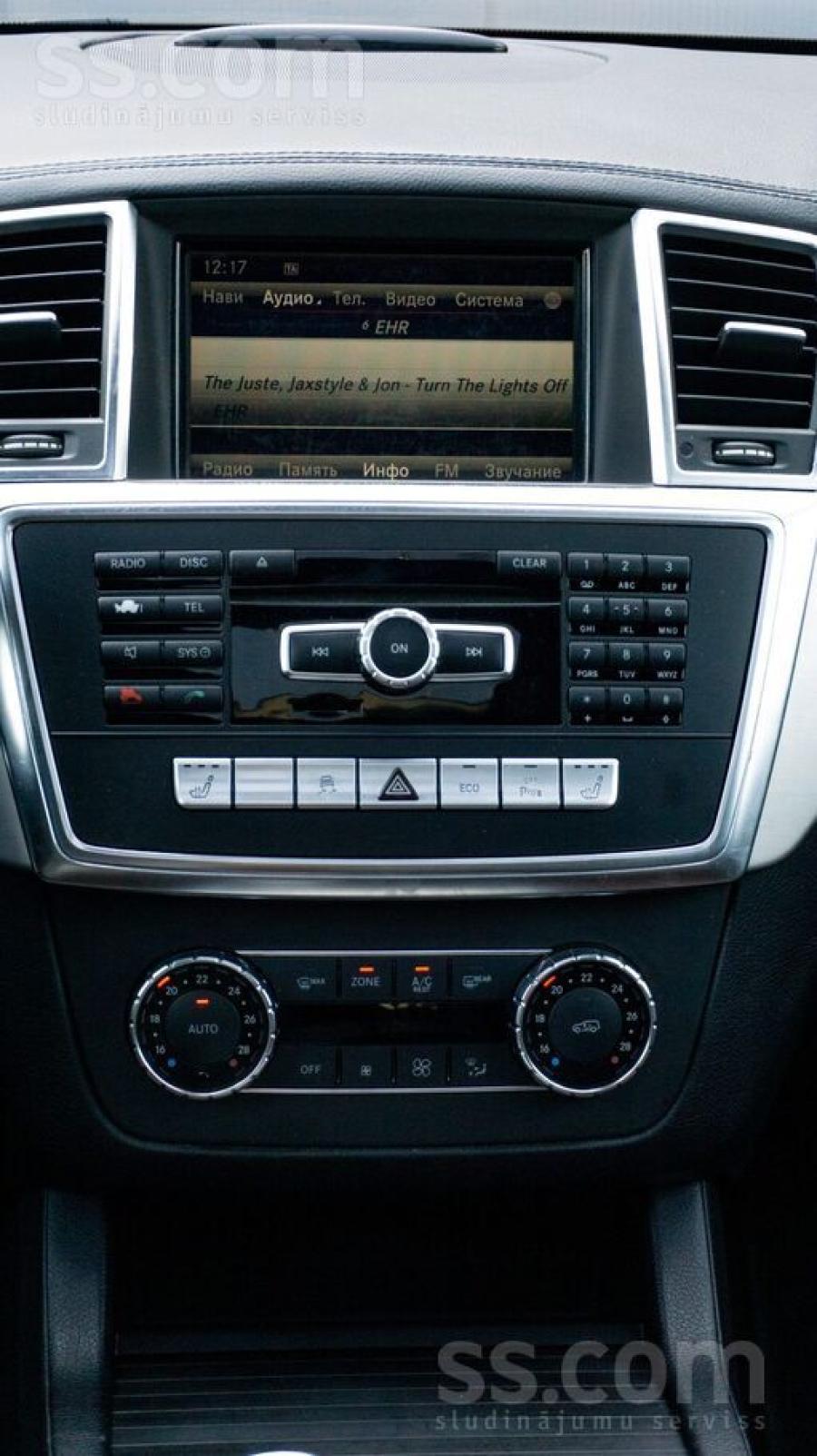 Melns Mercedes-Benz GL 350 2013 Rīga, ar dzinēja tilpumu 3.00 L un nobraukumu 269 tūkst. km par 17590 €, foto 13 vietnē AUTOMOTO.COM.LV