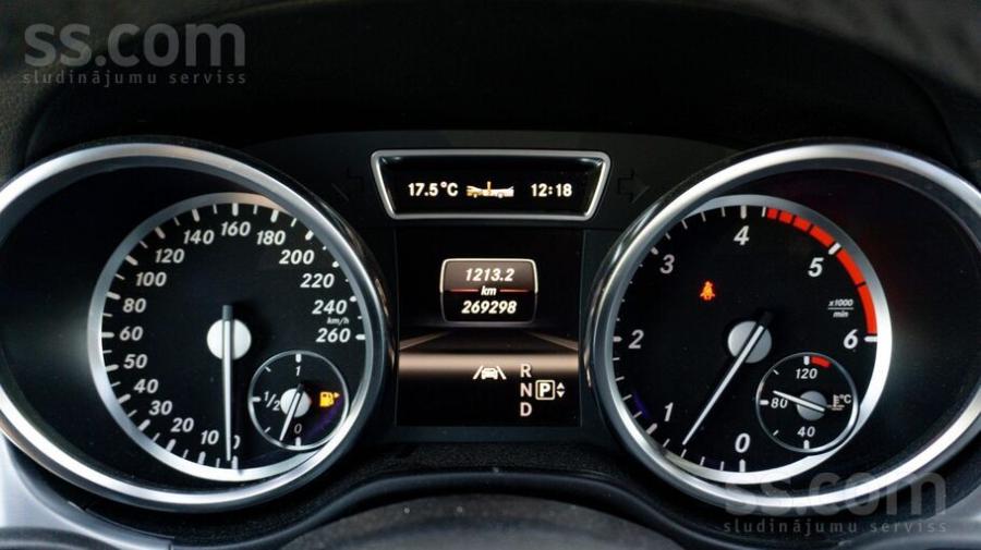 Melns Mercedes-Benz GL 350 2013 Rīga, ar dzinēja tilpumu 3.00 L un nobraukumu 269 tūkst. km par 17590 €, foto 23 vietnē AUTOMOTO.COM.LV