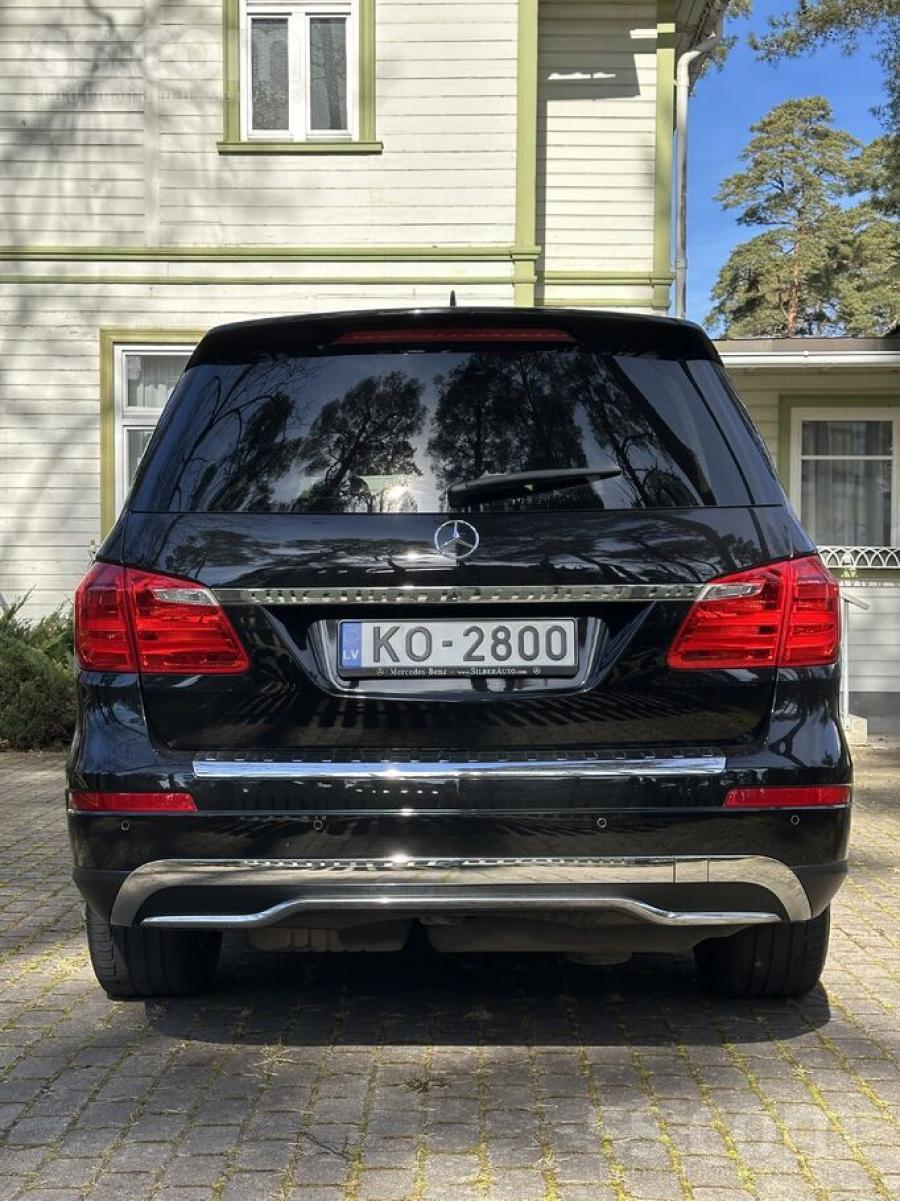 Black Mercedes-Benz GL 350 2014 in Jurmala, with an engine capacity of 3.00 L and mileage of 0 thousand km for 18400 €, photo 9 on AUTOMOTO.COM.LV