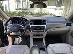 Melns Mercedes-Benz GL 350 2014 Jūrmala, ar dzinēja tilpumu 3.00 L un nobraukumu 0 tūkst. km par 17400 €, foto 11 vietnē AUTOMOTO.COM.LV