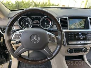 Melns Mercedes-Benz GL 350 2014 Jūrmala, ar dzinēja tilpumu 3.00 L un nobraukumu 0 tūkst. km par 17400 €, foto 12 vietnē AUTOMOTO.COM.LV