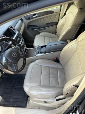 Melns Mercedes-Benz GL 350 2014 Jūrmala, ar dzinēja tilpumu 3.00 L un nobraukumu 0 tūkst. km par 17400 €, foto 18 vietnē AUTOMOTO.COM.LV