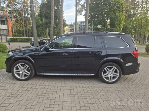 Черный Мерседес ГЛ 350 2014 в Юрмала, объемом двигателя 3.00 л и пробегом 283 тыс. км за 17000 €, фото 1 на AUTOMOTO.COM.LV