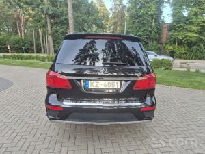Черный Мерседес ГЛ 350 2014 в Юрмала, объемом двигателя 3.00 л и пробегом 283 тыс. км за 17000 €, фото 3 на AUTOMOTO.COM.LV
