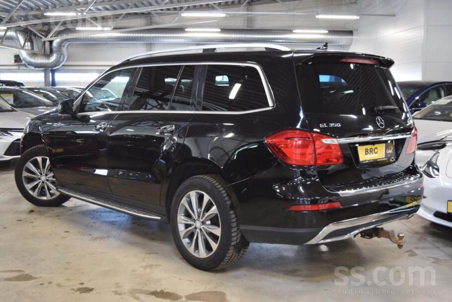 Melns Mercedes-Benz GL 350 2014 Rīga, ar dzinēja tilpumu 3.00 L un nobraukumu 106 tūkst. km par 18000 €, foto 3 vietnē AUTOMOTO.COM.LV