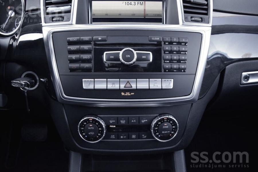 Melns Mercedes-Benz GL 350 2014 Rīga, ar dzinēja tilpumu 3.00 L un nobraukumu 106 tūkst. km par 18000 €, foto 7 vietnē AUTOMOTO.COM.LV