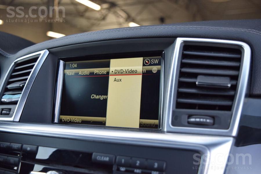 Melns Mercedes-Benz GL 350 2014 Rīga, ar dzinēja tilpumu 3.00 L un nobraukumu 106 tūkst. km par 18000 €, foto 10 vietnē AUTOMOTO.COM.LV