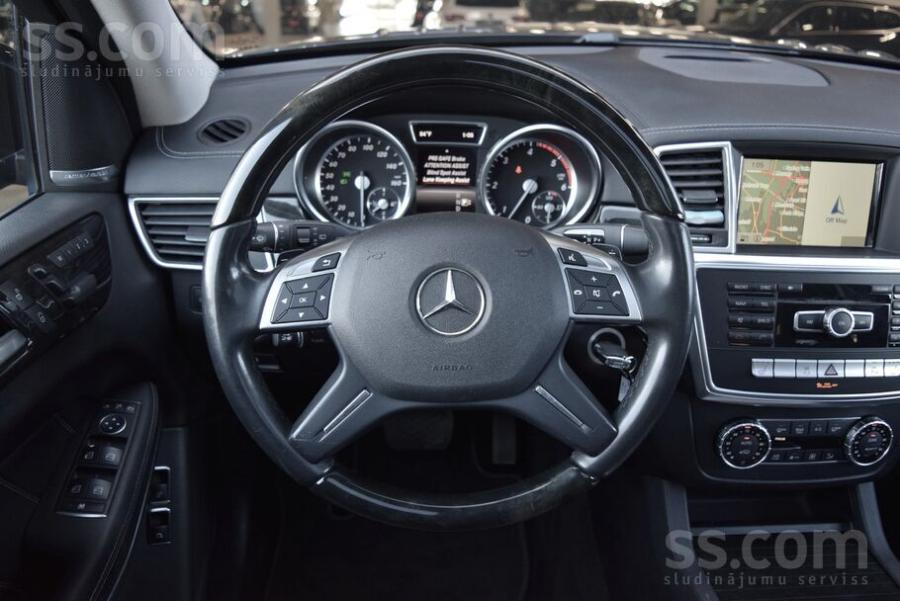 Melns Mercedes-Benz GL 350 2014 Rīga, ar dzinēja tilpumu 3.00 L un nobraukumu 106 tūkst. km par 18000 €, foto 11 vietnē AUTOMOTO.COM.LV