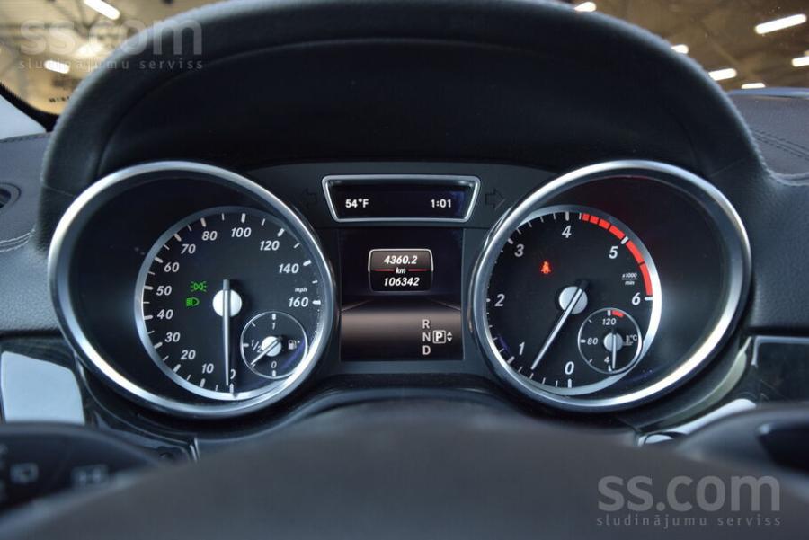 Melns Mercedes-Benz GL 350 2014 Rīga, ar dzinēja tilpumu 3.00 L un nobraukumu 106 tūkst. km par 18000 €, foto 12 vietnē AUTOMOTO.COM.LV