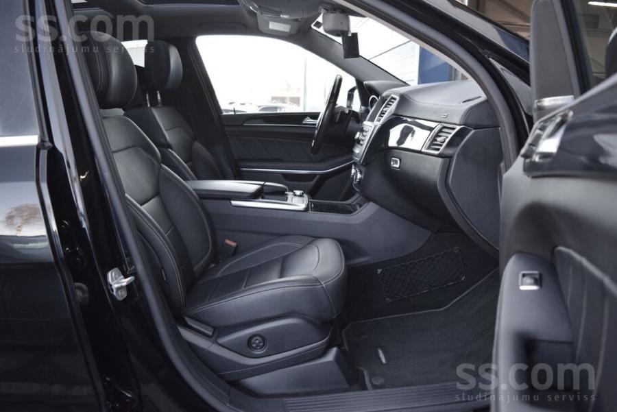 Melns Mercedes-Benz GL 350 2014 Rīga, ar dzinēja tilpumu 3.00 L un nobraukumu 106 tūkst. km par 18000 €, foto 13 vietnē AUTOMOTO.COM.LV