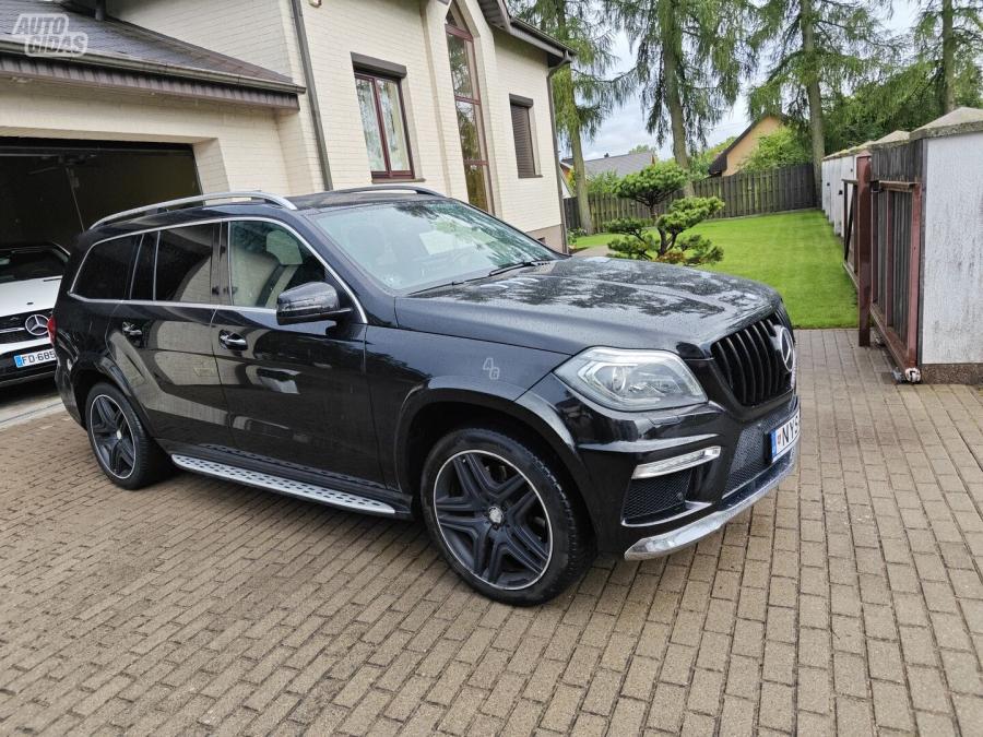 Melns Mercedes-Benz GL 350 2014 Marijampole, ar dzinēja tilpumu 3.00 L un nobraukumu 275 tūkst. km par 25000 €, foto 3 vietnē AUTOMOTO.COM.LV