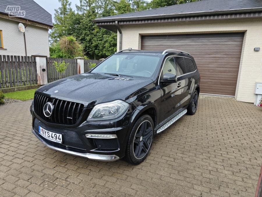 Melns Mercedes-Benz GL 350 2014 Marijampole, ar dzinēja tilpumu 3.00 L un nobraukumu 275 tūkst. km par 25000 €, foto 8 vietnē AUTOMOTO.COM.LV