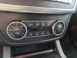 Melns Mercedes-Benz GL 350 2014 Marijampole, ar dzinēja tilpumu 3.00 L un nobraukumu 275 tūkst. km par 25000 €, foto 27 vietnē AUTOMOTO.COM.LV