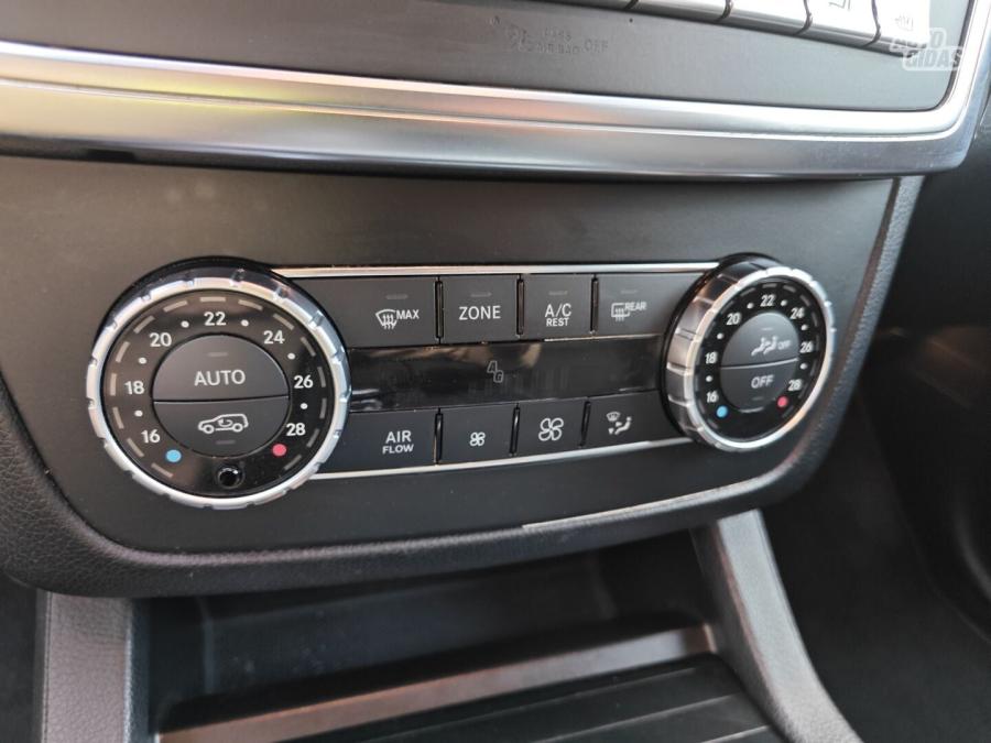Melns Mercedes-Benz GL 350 2014 Marijampole, ar dzinēja tilpumu 3.00 L un nobraukumu 275 tūkst. km par 25000 €, foto 27 vietnē AUTOMOTO.COM.LV