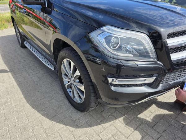 Melns Mercedes-Benz GL 350 2014 Viļņa, ar dzinēja tilpumu 2.99 L un nobraukumu 170 tūkst. km par 17900 €, foto 7 vietnē AUTOMOTO.COM.LV