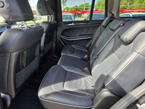 Black Mercedes-Benz GL 350 2014 in Vilnius, with an engine capacity of 2.99 L and mileage of 170 thousand km for 17900 €, photo 11 on AUTOMOTO.COM.LV