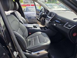 Black Mercedes-Benz GL 350 2014 in Vilnius, with an engine capacity of 2.99 L and mileage of 170 thousand km for 17900 €, photo 13 on AUTOMOTO.COM.LV