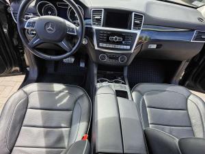 Black Mercedes-Benz GL 350 2014 in Vilnius, with an engine capacity of 2.99 L and mileage of 170 thousand km for 17900 €, photo 20 on AUTOMOTO.COM.LV