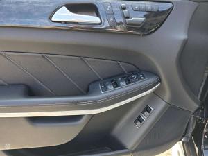 Black Mercedes-Benz GL 350 2014 in Vilnius, with an engine capacity of 2.99 L and mileage of 170 thousand km for 17900 €, photo 21 on AUTOMOTO.COM.LV