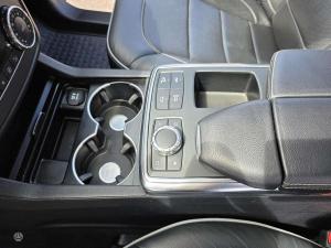 Black Mercedes-Benz GL 350 2014 in Vilnius, with an engine capacity of 2.99 L and mileage of 170 thousand km for 17900 €, photo 25 on AUTOMOTO.COM.LV