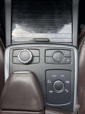 Black Mercedes-Benz GL 350 2014 in Vilnius, with an engine capacity of 2.99 L and mileage of 297 thousand km for 20200 €, photo 15 on AUTOMOTO.COM.LV
