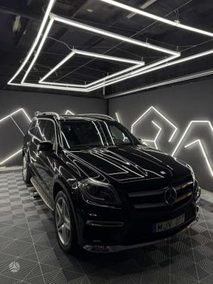 Black Mercedes-Benz GL 350 2014 in Vilnius, with an engine capacity of 2.99 L and mileage of 297 thousand km for 20200 €, photo 21 on AUTOMOTO.COM.LV