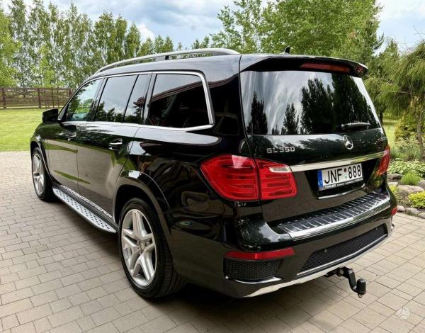 Melns Mercedes-Benz GL 350 2014 Vilkaviškis, ar dzinēja tilpumu 2.99 L un nobraukumu 150 tūkst. km par 24000 €, foto 3 vietnē AUTOMOTO.COM.LV