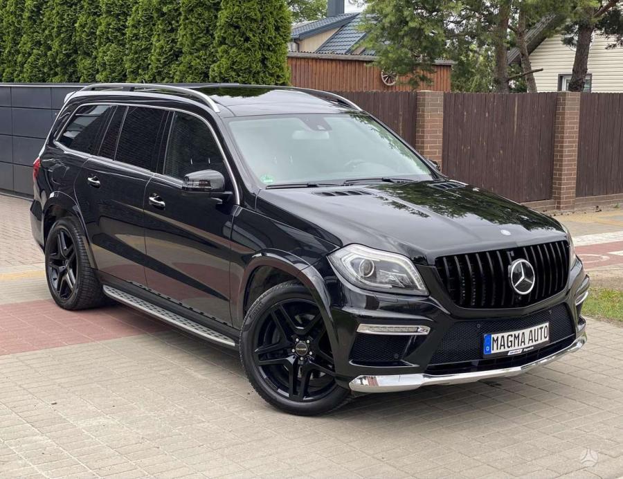 Black Mercedes-Benz GL 350 2014 in Marijampole, with an engine capacity of 2.99 L and mileage of 328 thousand km for 22450 €, photo 3 on AUTOMOTO.COM.LV