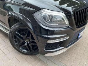 Black Mercedes-Benz GL 350 2014 in Marijampole, with an engine capacity of 2.99 L and mileage of 328 thousand km for 22450 €, photo 10 on AUTOMOTO.COM.LV