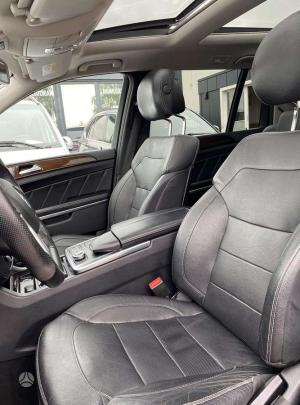 Black Mercedes-Benz GL 350 2014 in Marijampole, with an engine capacity of 2.99 L and mileage of 328 thousand km for 22450 €, photo 25 on AUTOMOTO.COM.LV
