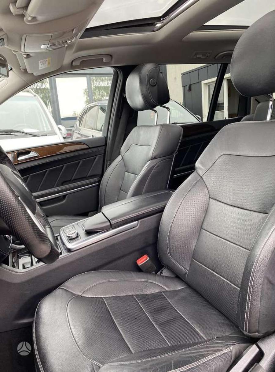 Black Mercedes-Benz GL 350 2014 in Marijampole, with an engine capacity of 2.99 L and mileage of 328 thousand km for 22450 €, photo 25 on AUTOMOTO.COM.LV