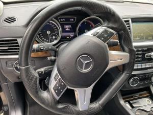 Black Mercedes-Benz GL 350 2014 in Marijampole, with an engine capacity of 2.99 L and mileage of 328 thousand km for 22450 €, photo 29 on AUTOMOTO.COM.LV