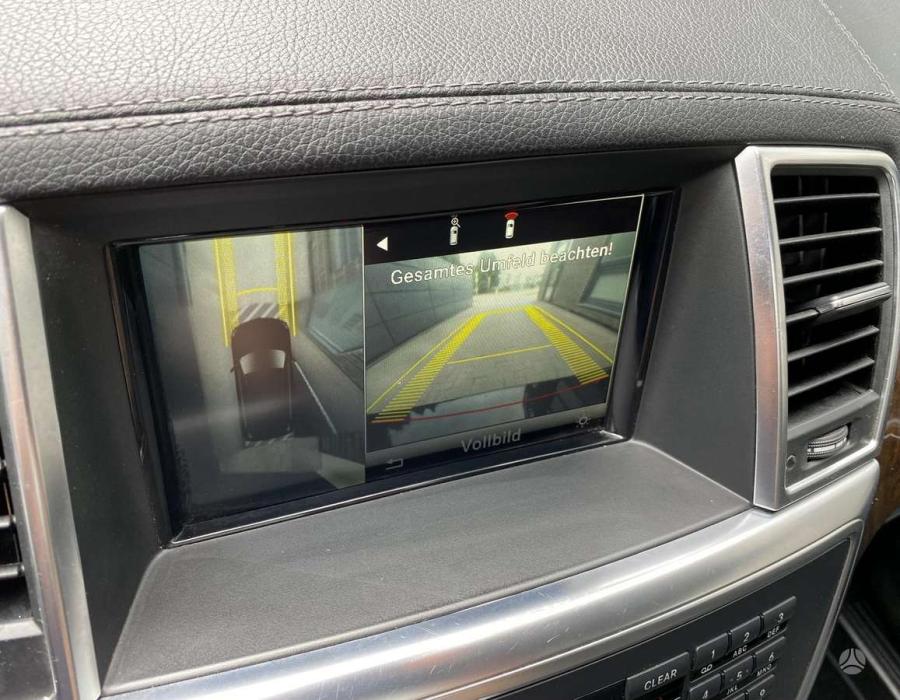 Black Mercedes-Benz GL 350 2014 in Marijampole, with an engine capacity of 2.99 L and mileage of 328 thousand km for 22450 €, photo 34 on AUTOMOTO.COM.LV