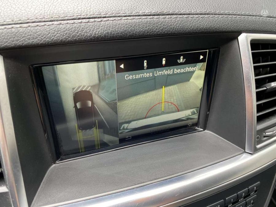 Black Mercedes-Benz GL 350 2014 in Marijampole, with an engine capacity of 2.99 L and mileage of 328 thousand km for 22450 €, photo 37 on AUTOMOTO.COM.LV