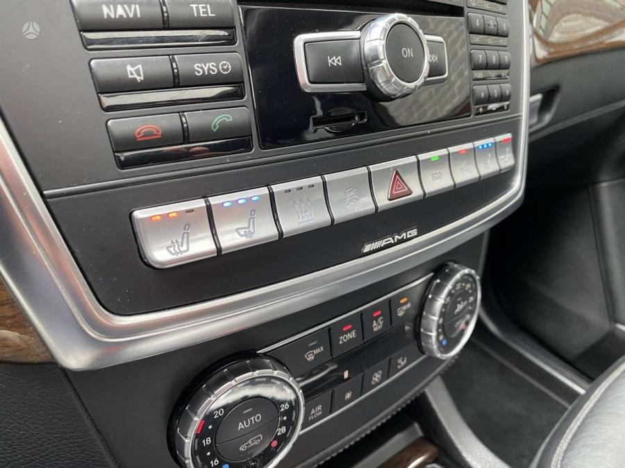 Black Mercedes-Benz GL 350 2014 in Marijampole, with an engine capacity of 2.99 L and mileage of 328 thousand km for 22450 €, photo 41 on AUTOMOTO.COM.LV