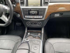 Black Mercedes-Benz GL 350 2014 in Marijampole, with an engine capacity of 2.99 L and mileage of 328 thousand km for 22450 €, photo 42 on AUTOMOTO.COM.LV