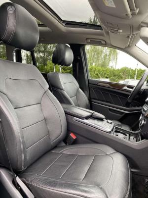 Black Mercedes-Benz GL 350 2014 in Marijampole, with an engine capacity of 2.99 L and mileage of 328 thousand km for 22450 €, photo 43 on AUTOMOTO.COM.LV