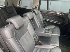 Black Mercedes-Benz GL 350 2014 in Marijampole, with an engine capacity of 2.99 L and mileage of 328 thousand km for 22450 €, photo 45 on AUTOMOTO.COM.LV