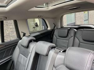 Black Mercedes-Benz GL 350 2014 in Marijampole, with an engine capacity of 2.99 L and mileage of 328 thousand km for 22450 €, photo 48 on AUTOMOTO.COM.LV