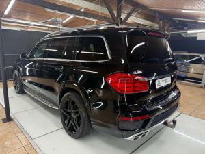 Black Mercedes-Benz GL 350 2014 in Marijampole, with an engine capacity of 2.99 L and mileage of 328 thousand km for 22450 €, photo 60 on AUTOMOTO.COM.LV