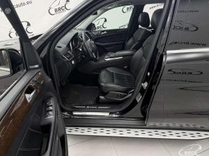 Melns Mercedes-Benz GL 350 2015 Viļņa, ar dzinēja tilpumu 2.99 L un nobraukumu 215 tūkst. km par 18900 €, foto 25 vietnē AUTOMOTO.COM.LV