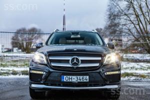 Melns Mercedes-Benz GL 350 2015 Rīga, ar dzinēja tilpumu 3.00 L un nobraukumu 280 tūkst. km par 25000 €, foto 3 vietnē AUTOMOTO.COM.LV
