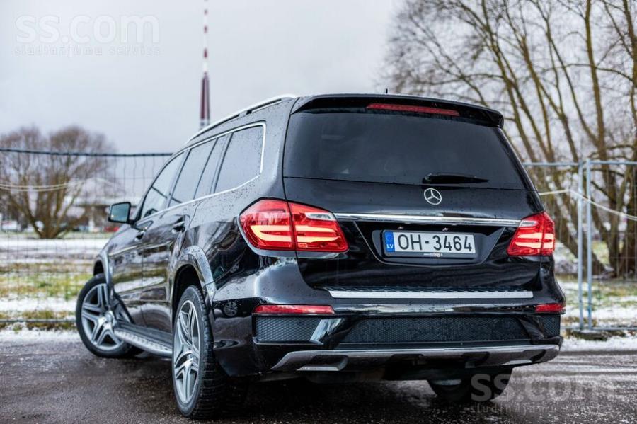 Melns Mercedes-Benz GL 350 2015 Rīga, ar dzinēja tilpumu 3.00 L un nobraukumu 280 tūkst. km par 25000 €, foto 6 vietnē AUTOMOTO.COM.LV