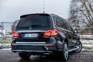 Melns Mercedes-Benz GL 350 2015 Rīga, ar dzinēja tilpumu 3.00 L un nobraukumu 280 tūkst. km par 25000 €, foto 7 vietnē AUTOMOTO.COM.LV