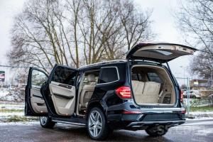 Melns Mercedes-Benz GL 350 2015 Rīga, ar dzinēja tilpumu 3.00 L un nobraukumu 280 tūkst. km par 25000 €, foto 9 vietnē AUTOMOTO.COM.LV