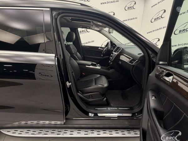 Melns Mercedes-Benz GL 350 2015 Viļņa, ar dzinēja tilpumu 2.99 L un nobraukumu 215 tūkst. km par 17900 €, foto 5 vietnē AUTOMOTO.COM.LV
