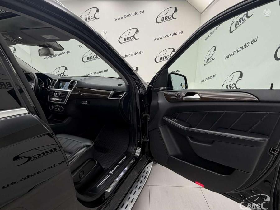 Melns Mercedes-Benz GL 350 2015 Viļņa, ar dzinēja tilpumu 2.99 L un nobraukumu 215 tūkst. km par 17900 €, foto 9 vietnē AUTOMOTO.COM.LV