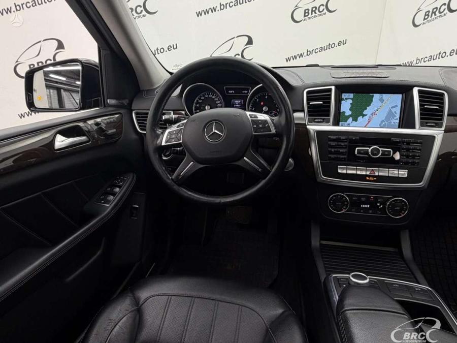 Melns Mercedes-Benz GL 350 2015 Viļņa, ar dzinēja tilpumu 2.99 L un nobraukumu 215 tūkst. km par 17900 €, foto 18 vietnē AUTOMOTO.COM.LV